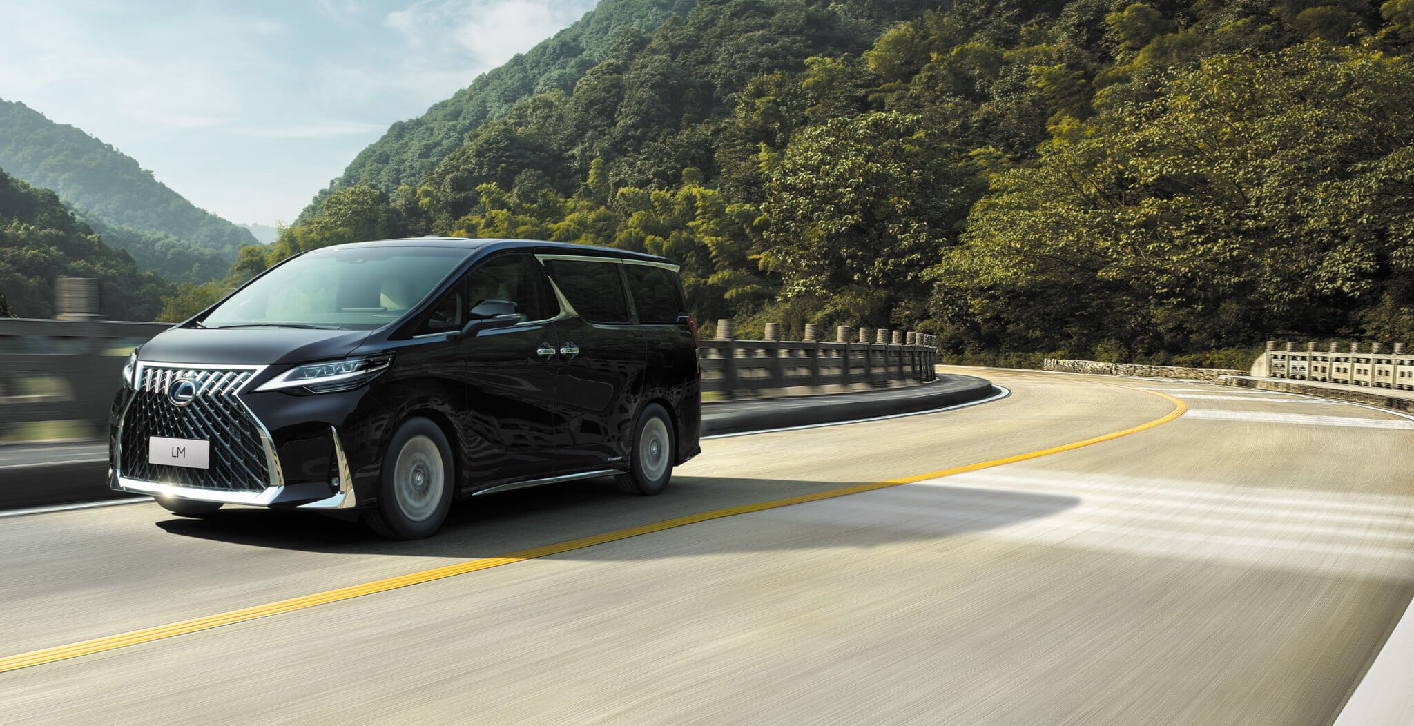 Lexus LM: Así es el minivan de lujo que se puede comprar en China desde ...