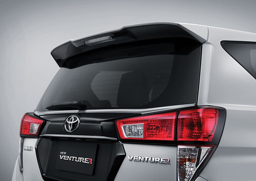 Toyota Innova Venturer 2021: Renovado diseño y mejoras al equipamiento ...