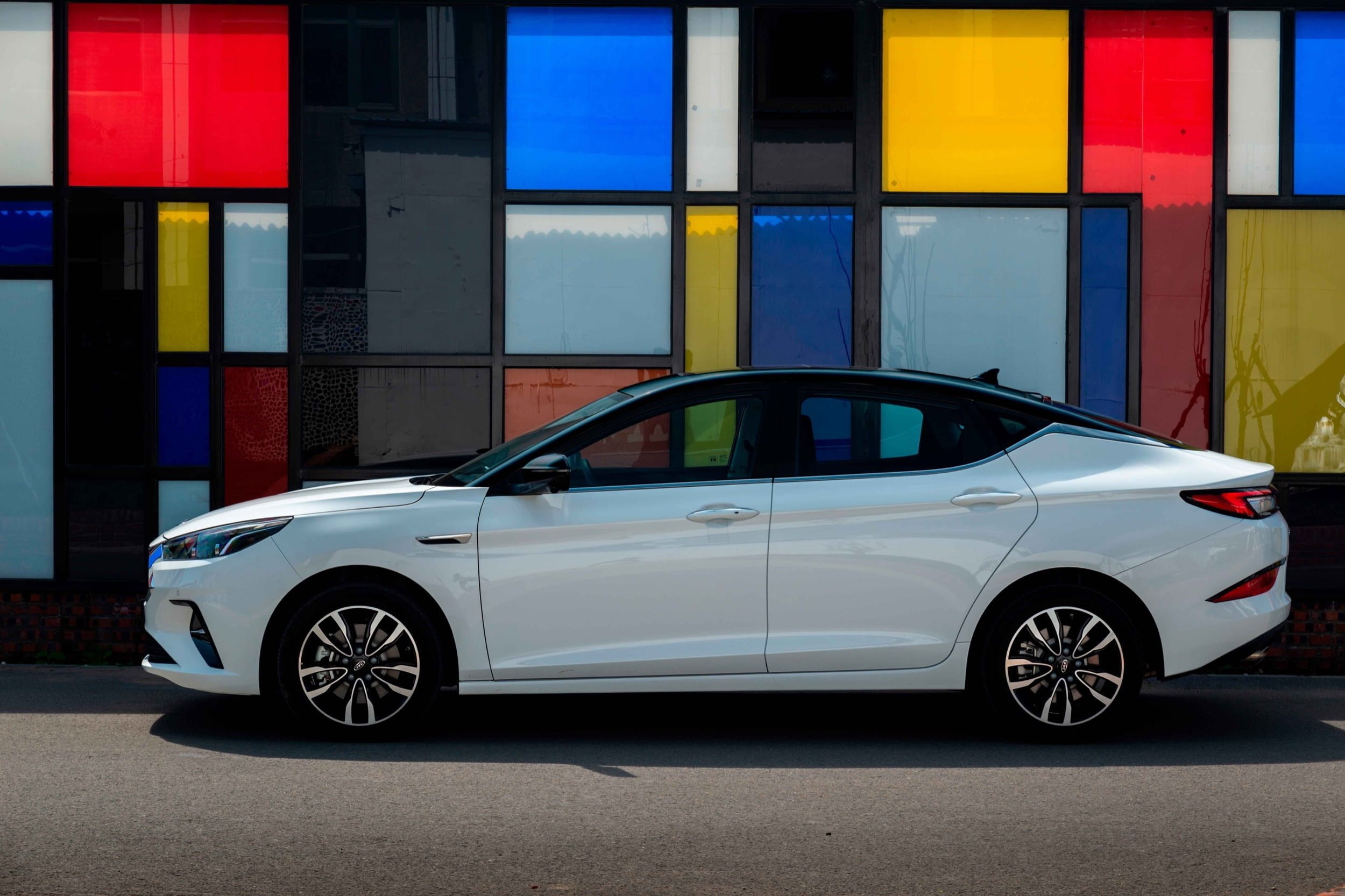 JAC J7 2021: El sedán chino hace su debut en México con mucho ...