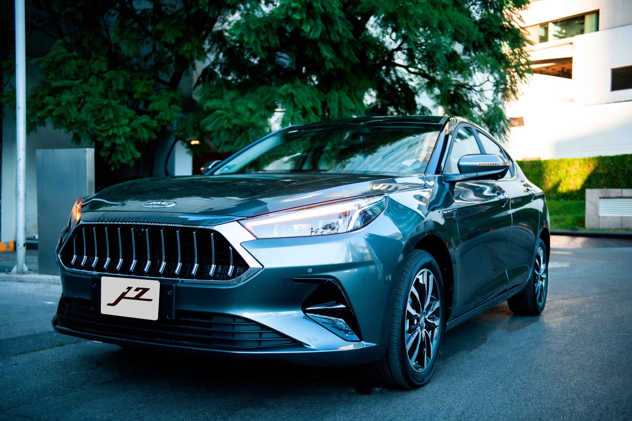 JAC J7 2021: El sedán chino hace su debut en México con mucho ...