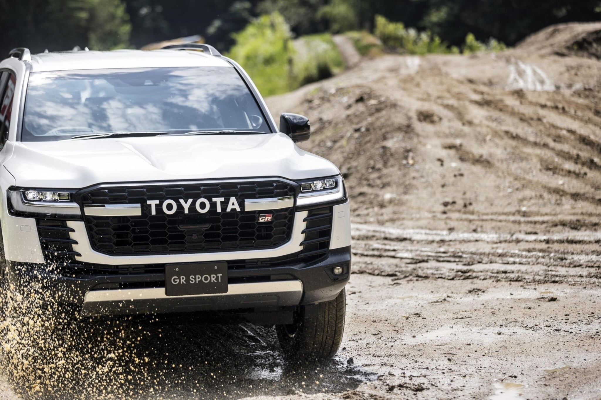 Toyota Land Cruiser 300 GR Sport: Nuevos detalles de la versión ...