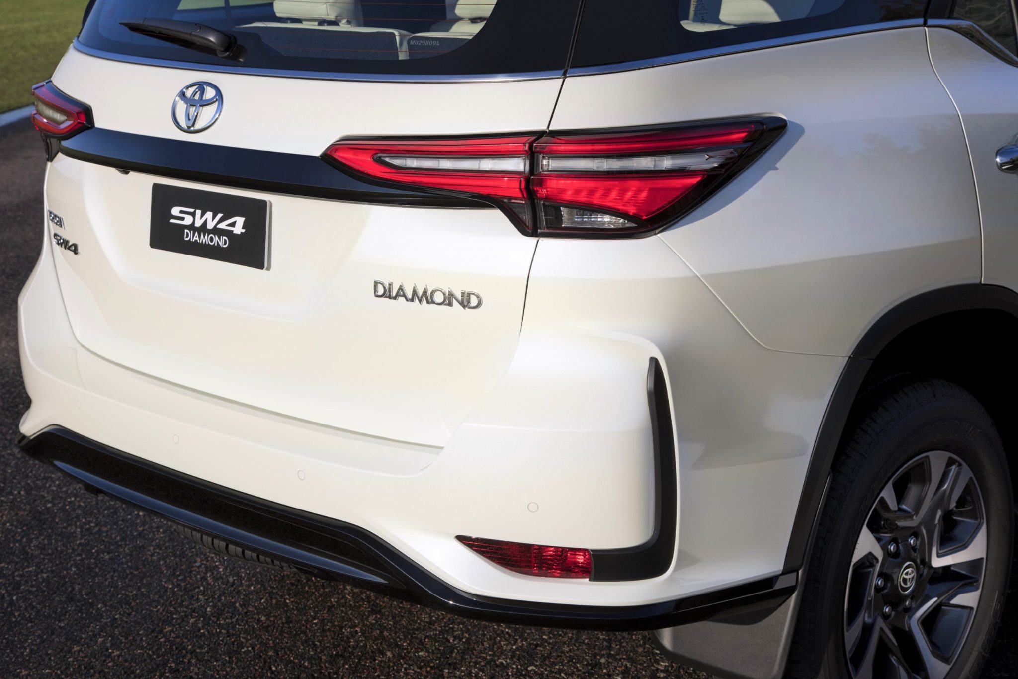 Se presentó la Toyota Fortuner (SW4) Diamond y GR-S en América del Sur ...