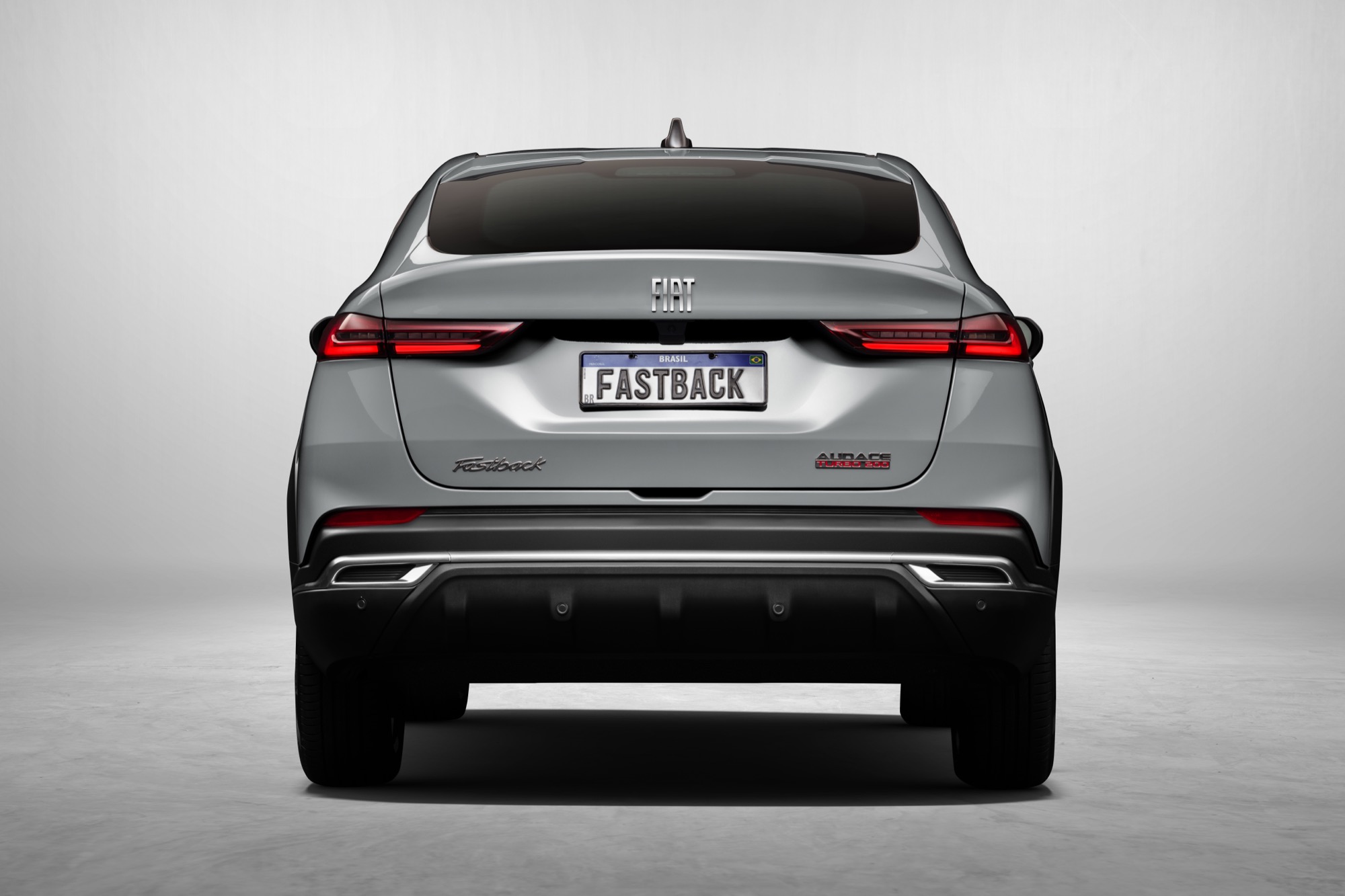 Fiat Fastback 2023: Desvelados todos los detalles del SUV con perfil ...