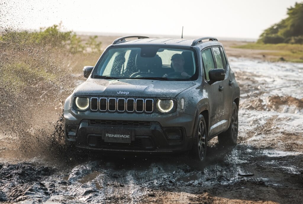 Jeep Renegade 2023: Ahora con motor turbo y seis bolsas de aire ...