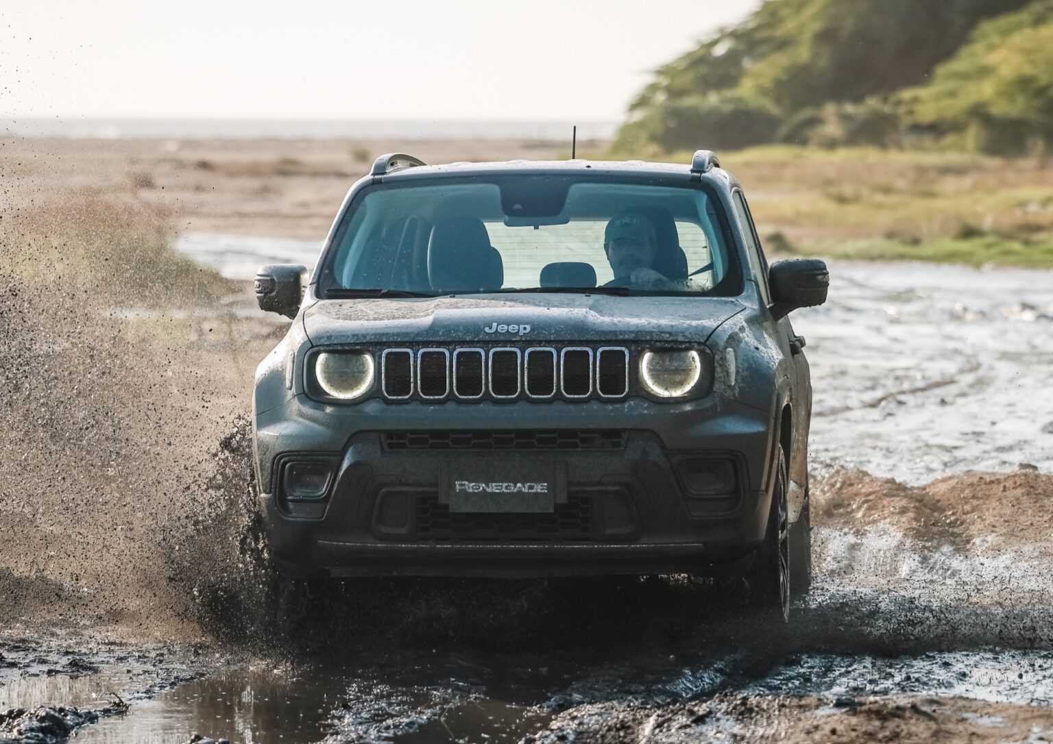 Jeep Renegade 2023: Ahora con motor turbo y seis bolsas de aire ...