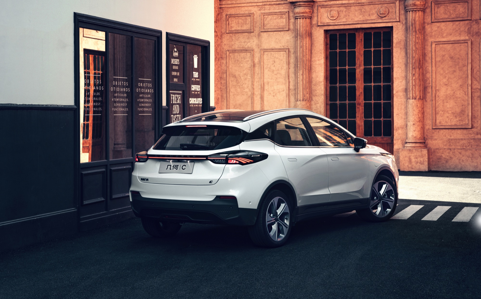 Geely Geometry C: El hatchback eléctrico debutó en América Latina ...