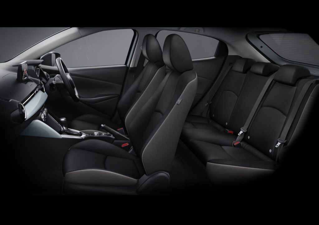 El Mazda2 2024 recibe una nueva actualización de diseño en Japón ...