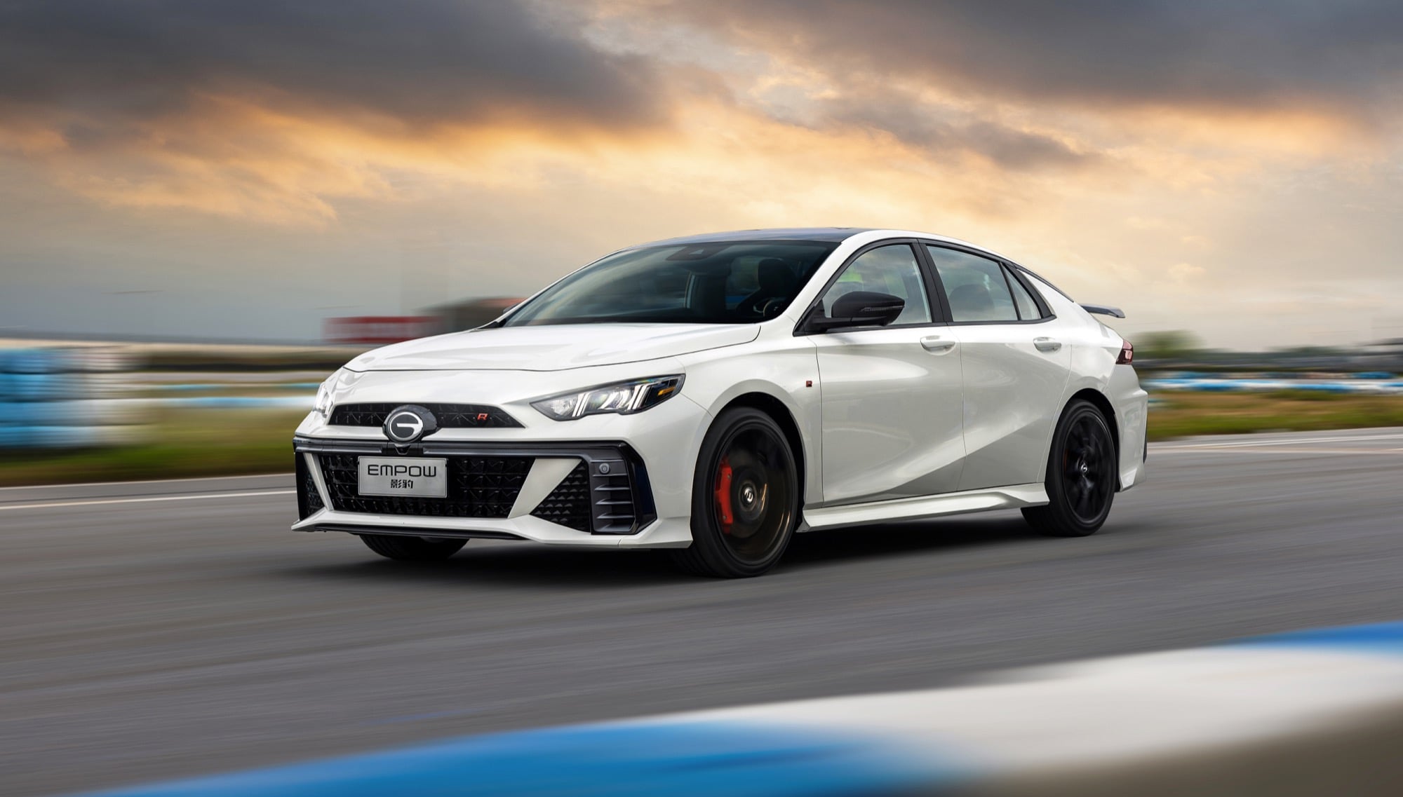 GAC Empow R 2023: Más potencia para el sedán deportivo de la marca china y versión ABT - Deagencia