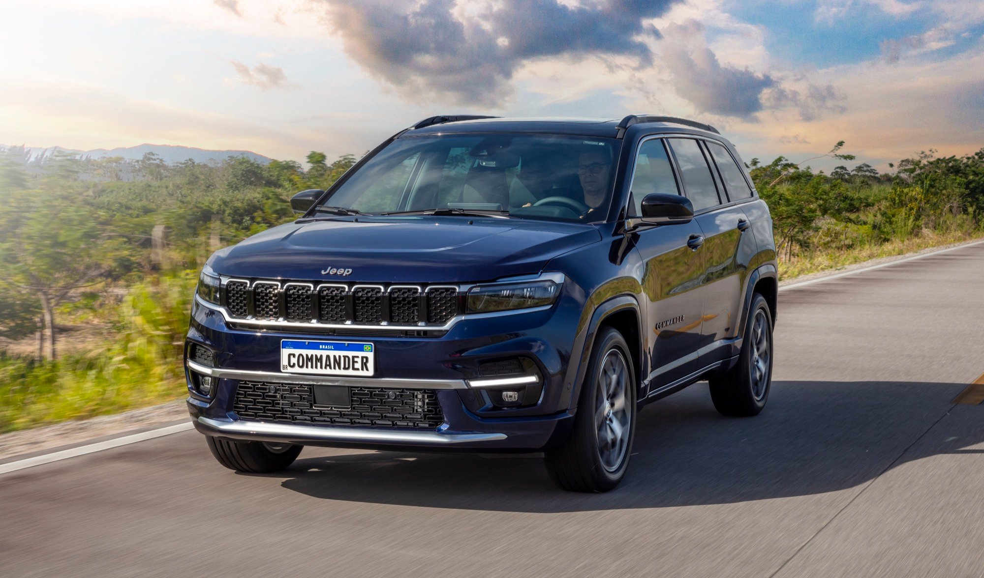 Jeep Commander 2023 en Panamá: El nuevo SUV de tres filas de asientos ...