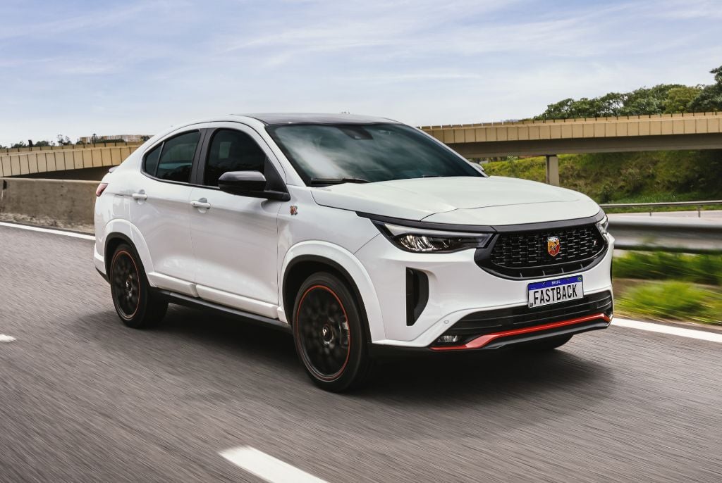 Fiat presentó el nuevo Fastback Abarth en Brasil: el segundo modelo ...