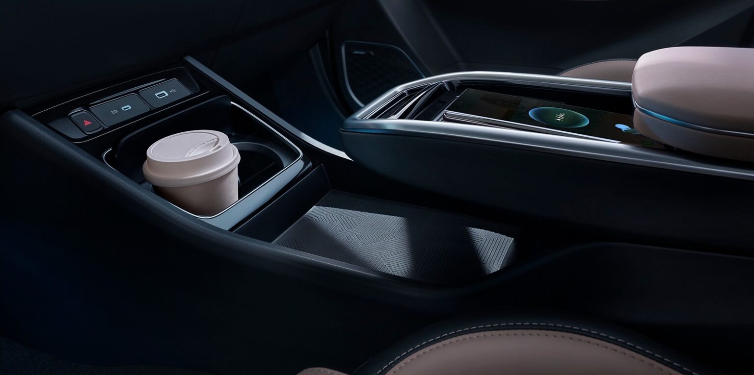 Geely Geometry C 2024 en Panamá: Precio y especificaciones - Deagencia