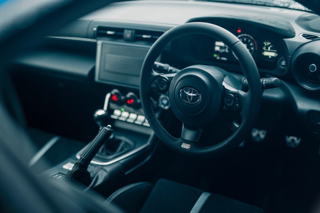 Toyota presentó el GR86 40 Aniversario: una edición especial limitada a ...
