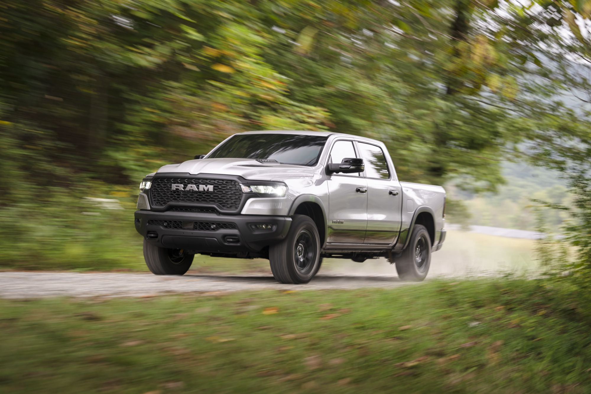 La Ram 1500 2025 en EE.UU. con nuevo motor de seis cilindros en línea y ...