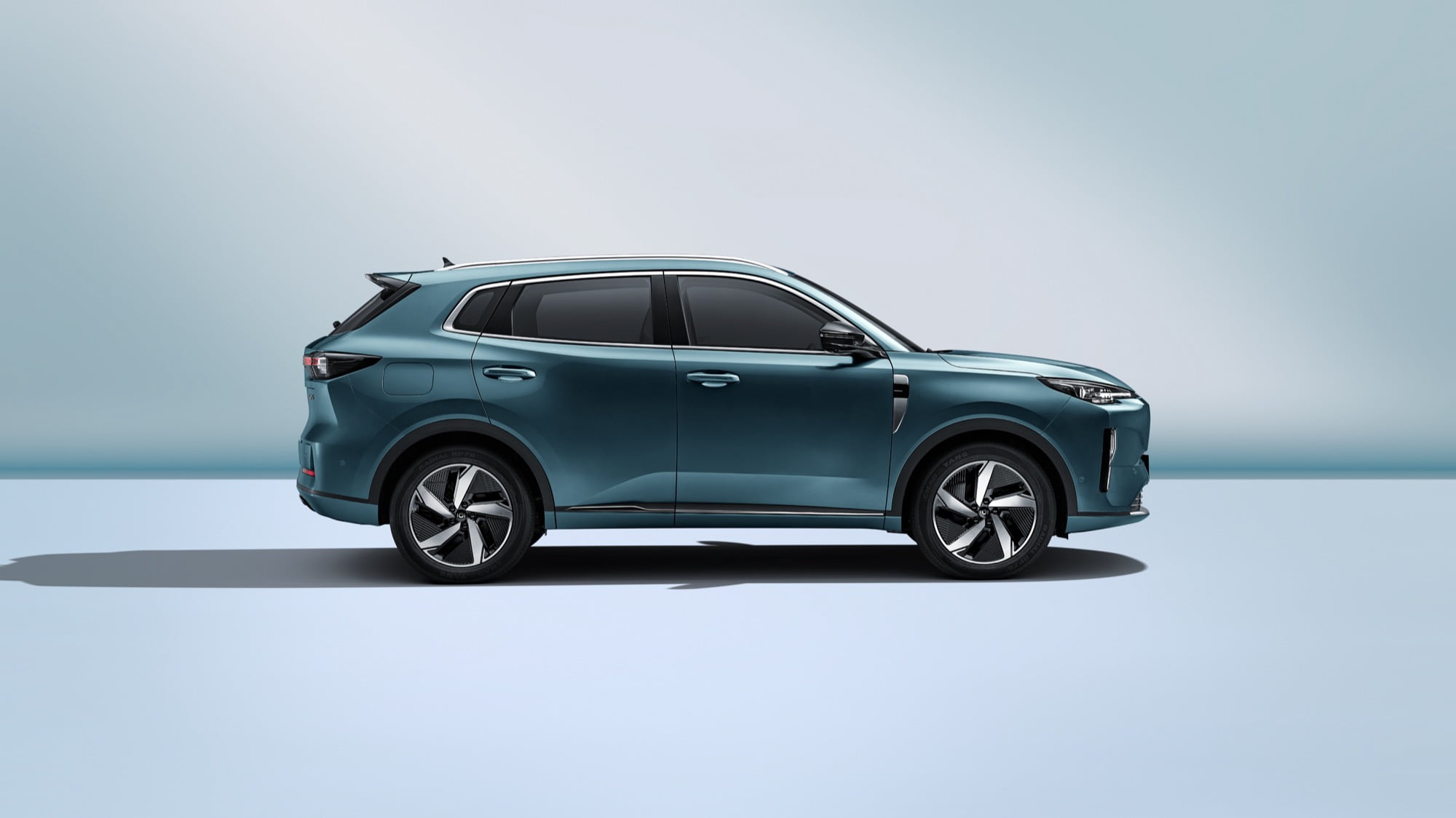 Qiyuan Q05 2024: La versión PHEV del Changan CS55 Plus debutó con hasta ...