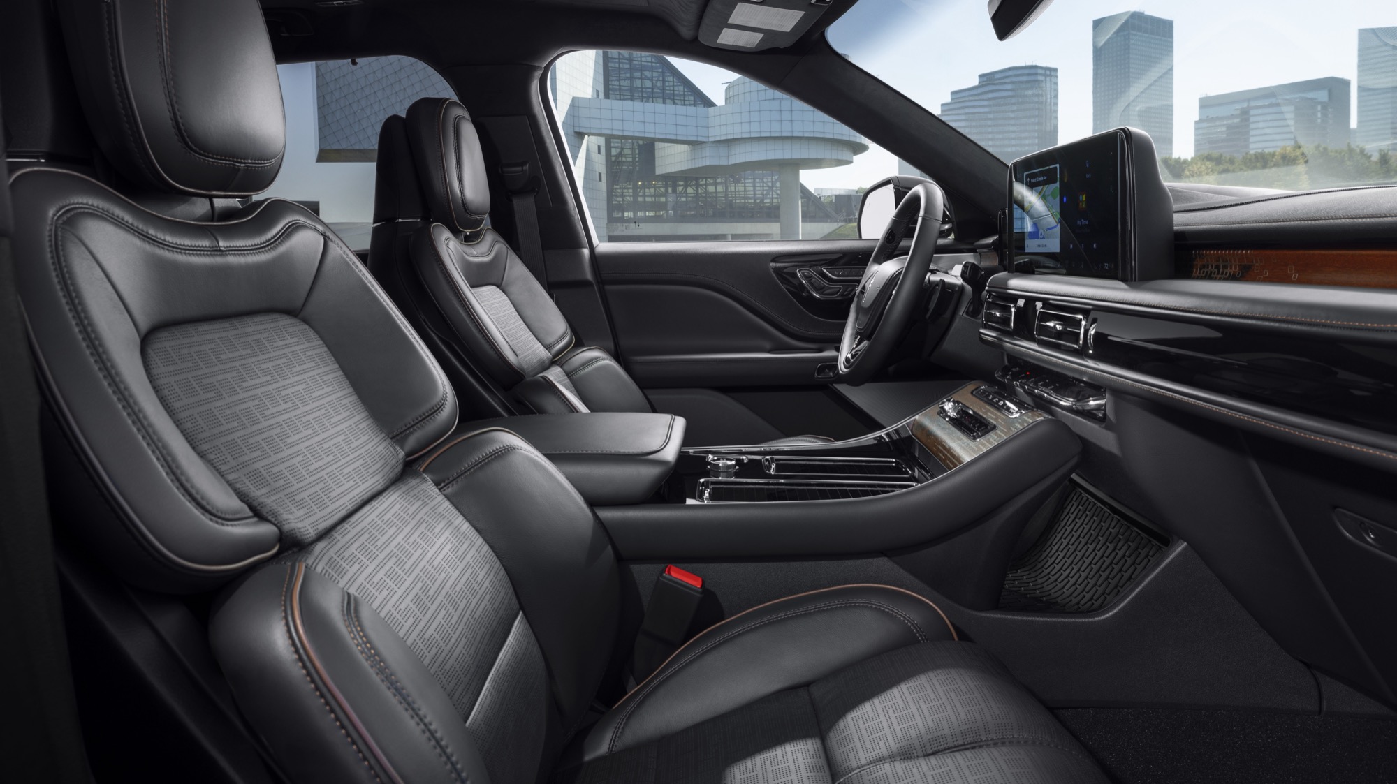 Lincoln presentó el nuevo Aviator 2025 con apariencia renovada y más ...