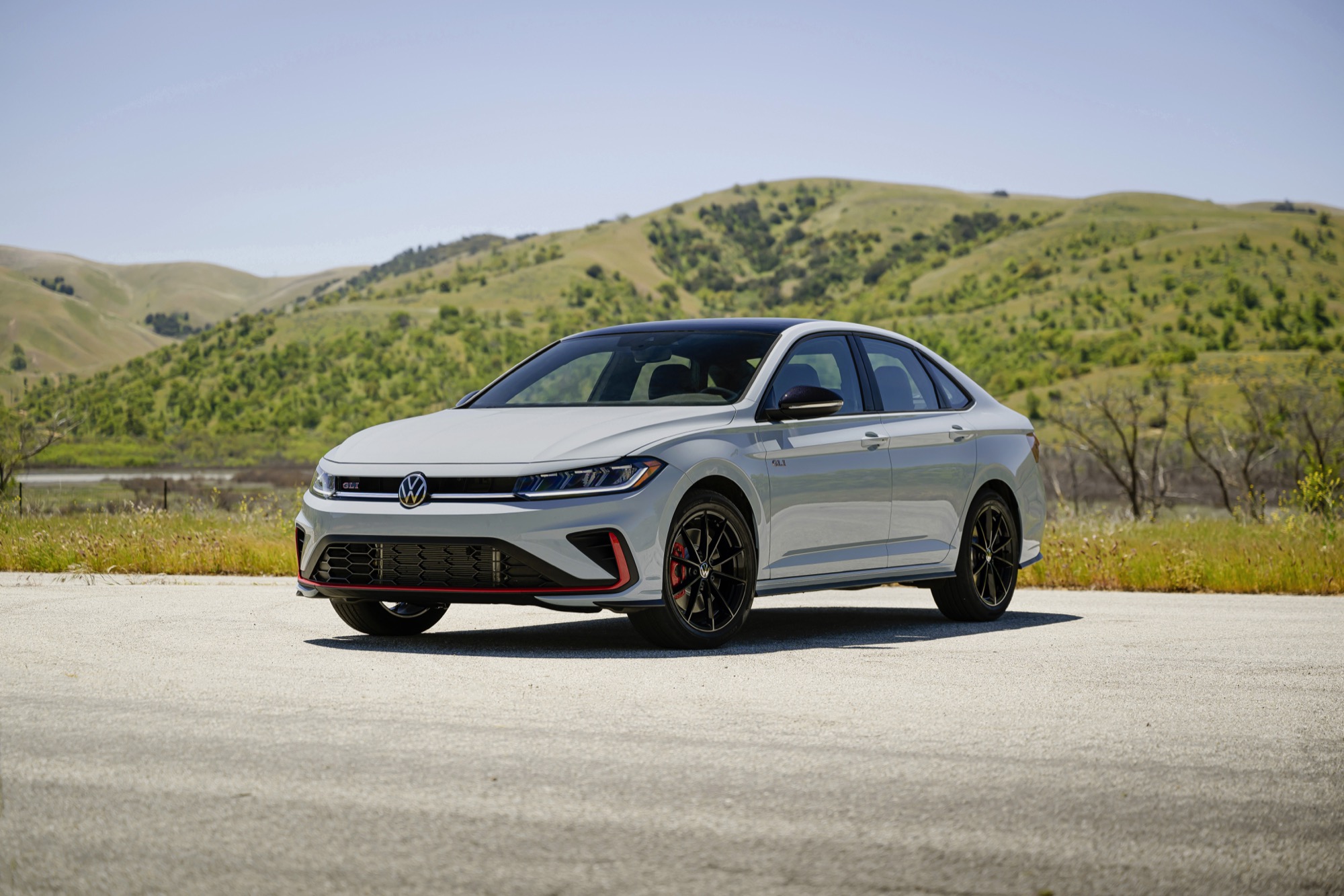 Volkswagen Jetta 2025: El sedán para el Segmento C recibe nueva cara e ...