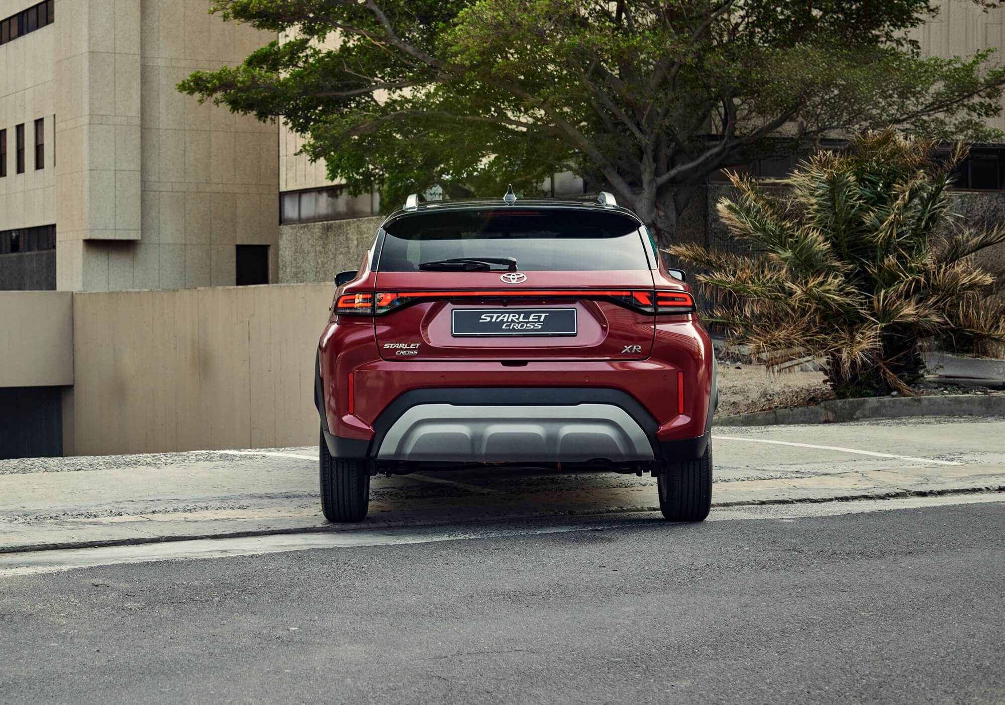 El Toyota Starlet Cross debutó en Sudáfrica como un Suzuki Fronx ...