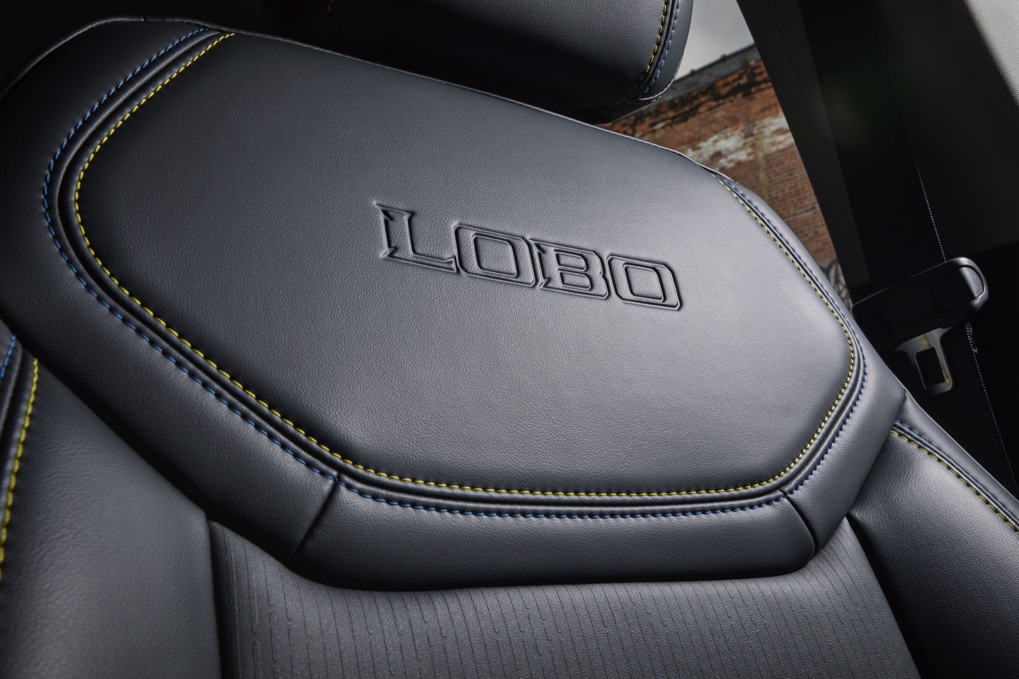 Ford presentó la Maverick Lobo, una nueva versión deportiva para asfalto con diseño exclusivo ...