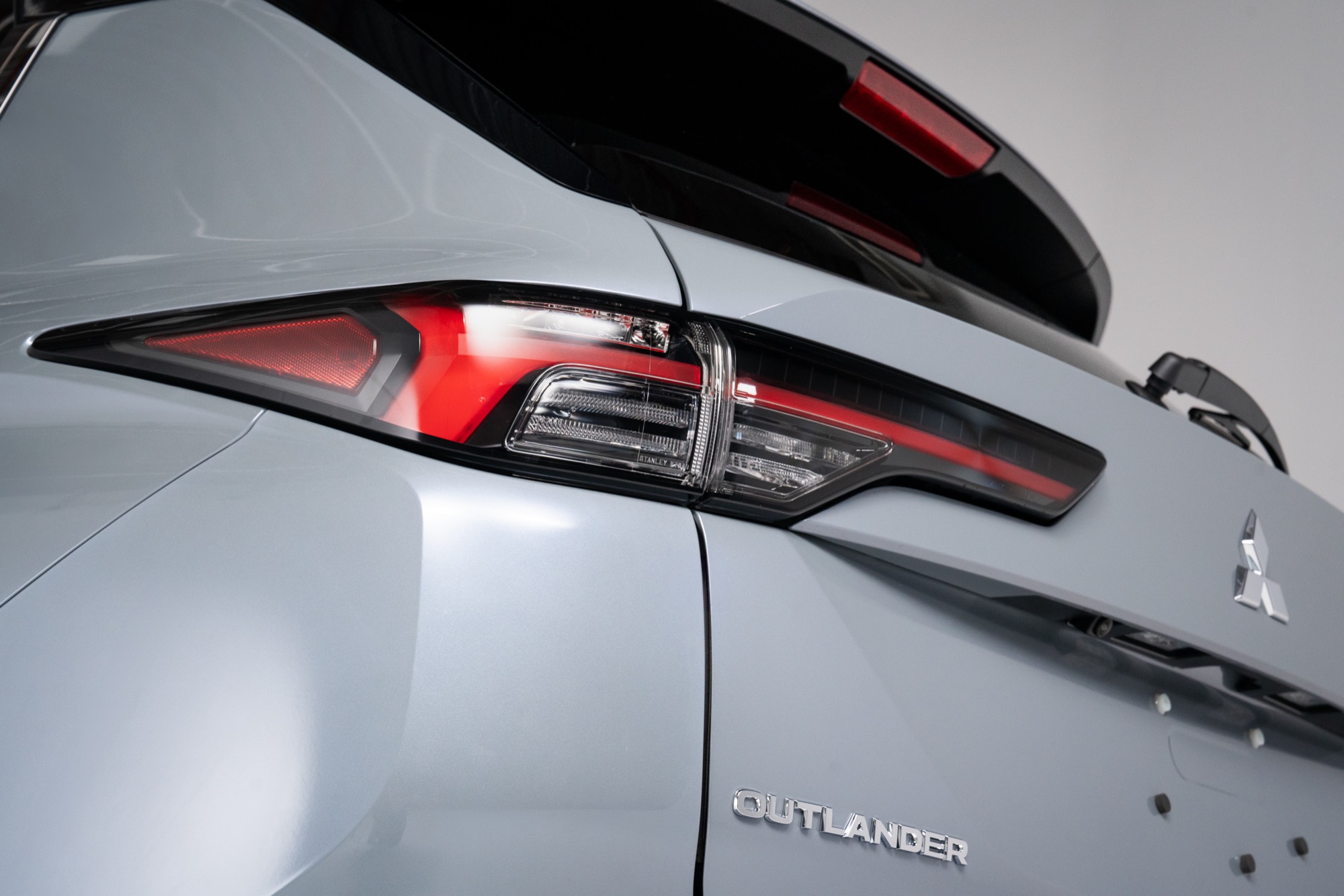 Mitsubishi Outlander 2026 en EUA: lavado de cara y más equipo - Deagencia