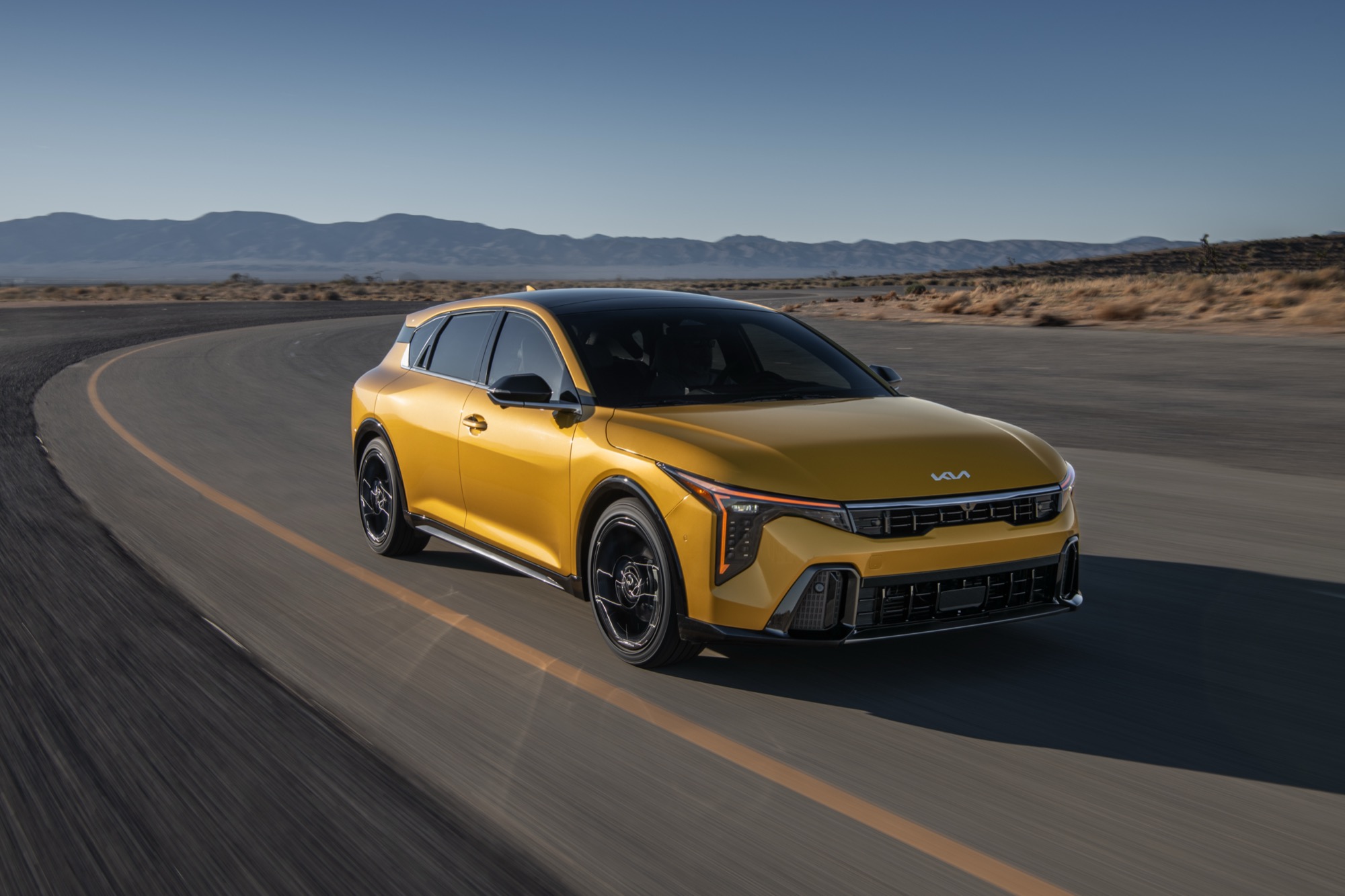 La variante hatchback del nuevo Kia K4 se presentó en Estados Unidos ...