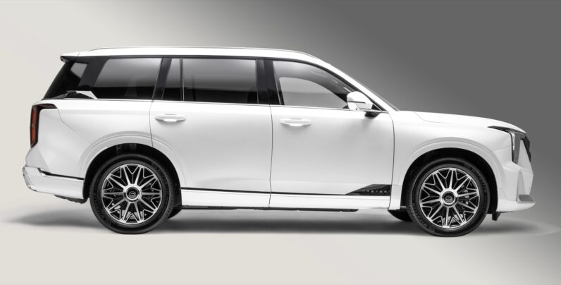 El GAC GS8 Híbrido con tecnología de Toyota ya está en América Latina ...