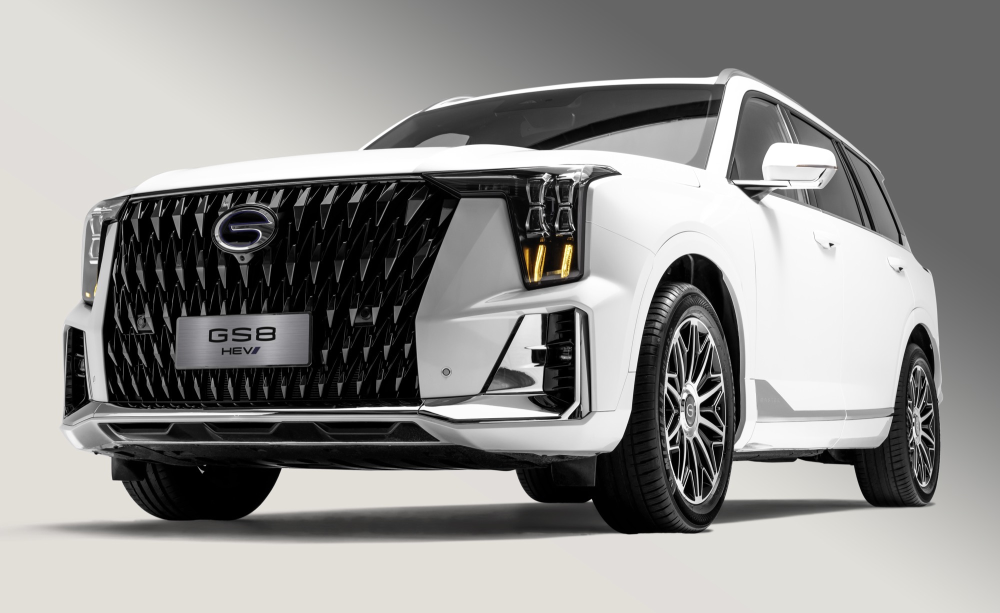 El GAC GS8 Híbrido con tecnología de Toyota ya está en América Latina - Deagencia