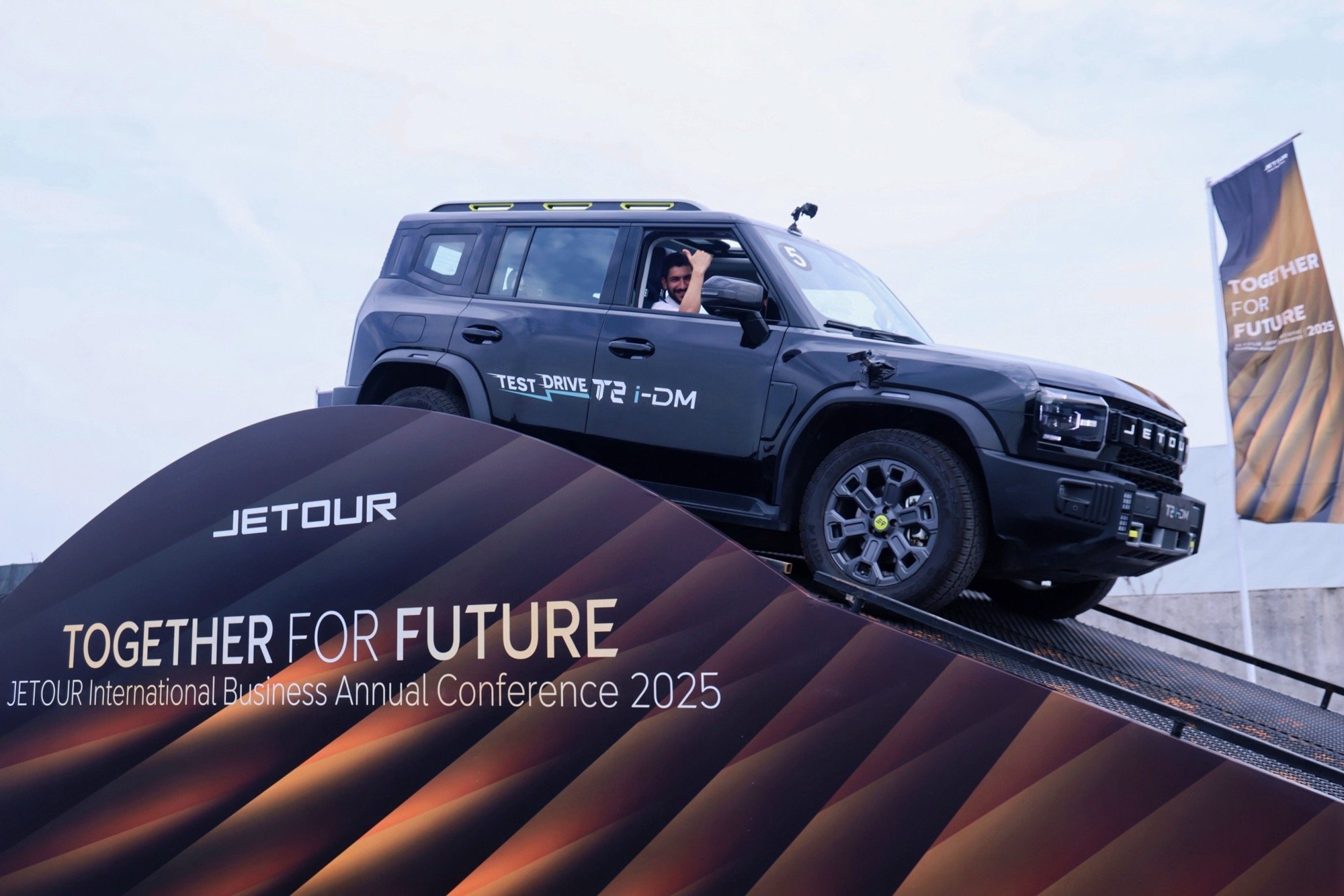 Los nuevos Jetour G900 y G700 desde China - Deagencia