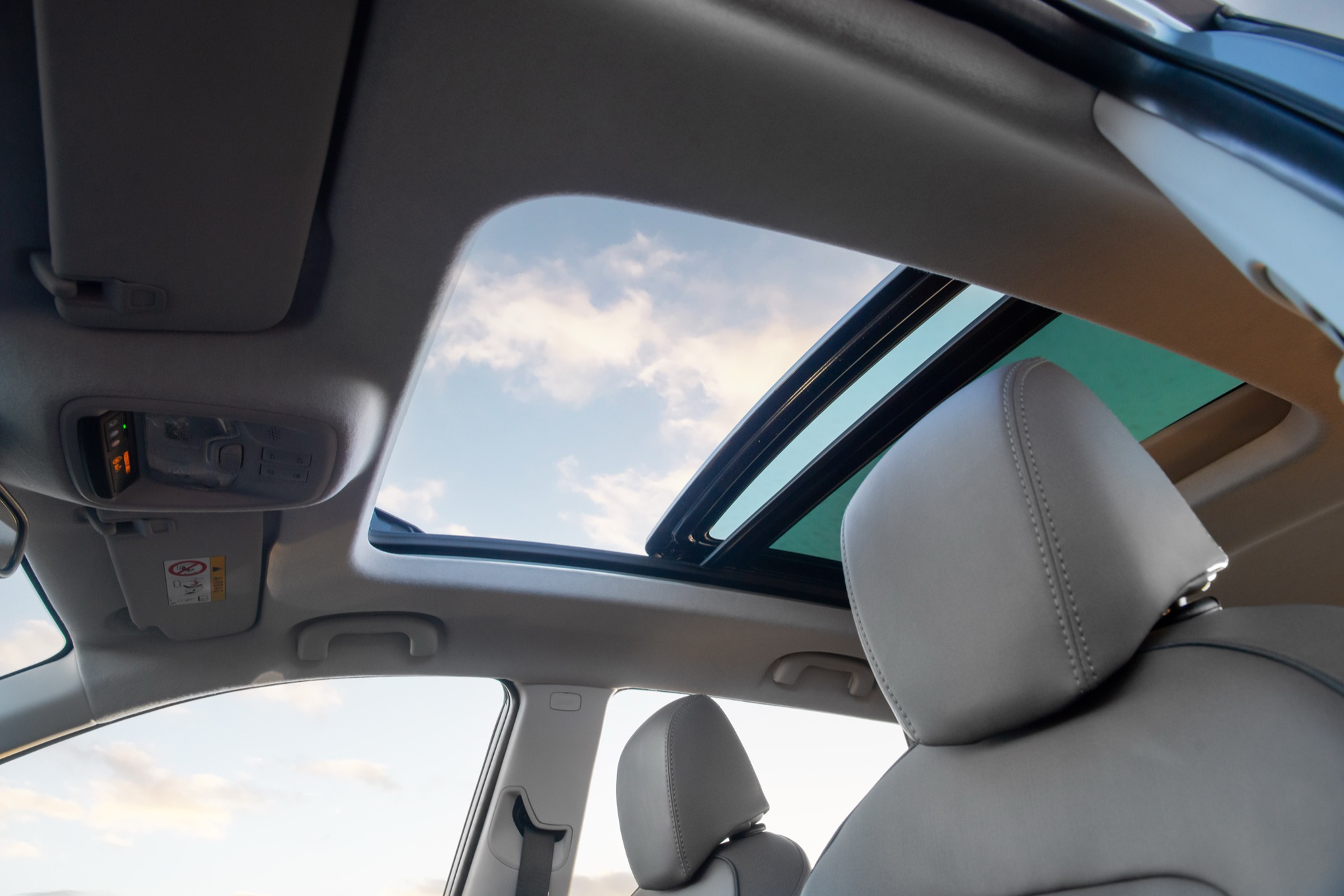 Así es el nuevo Chevrolet Tracker 2026: Profundo rediseño interior ...